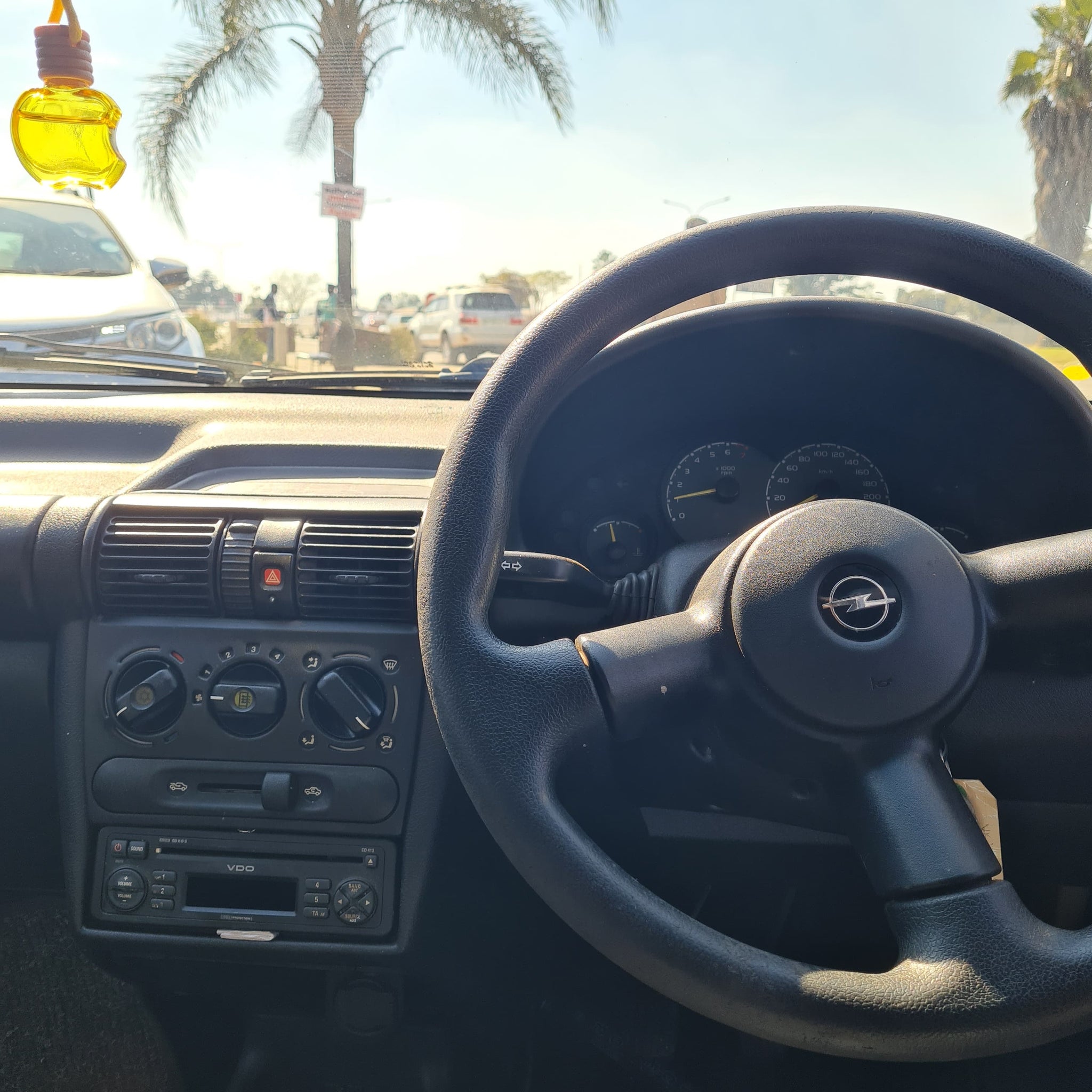 Opel Corsa Lite 1.4i – Salaamat Motors